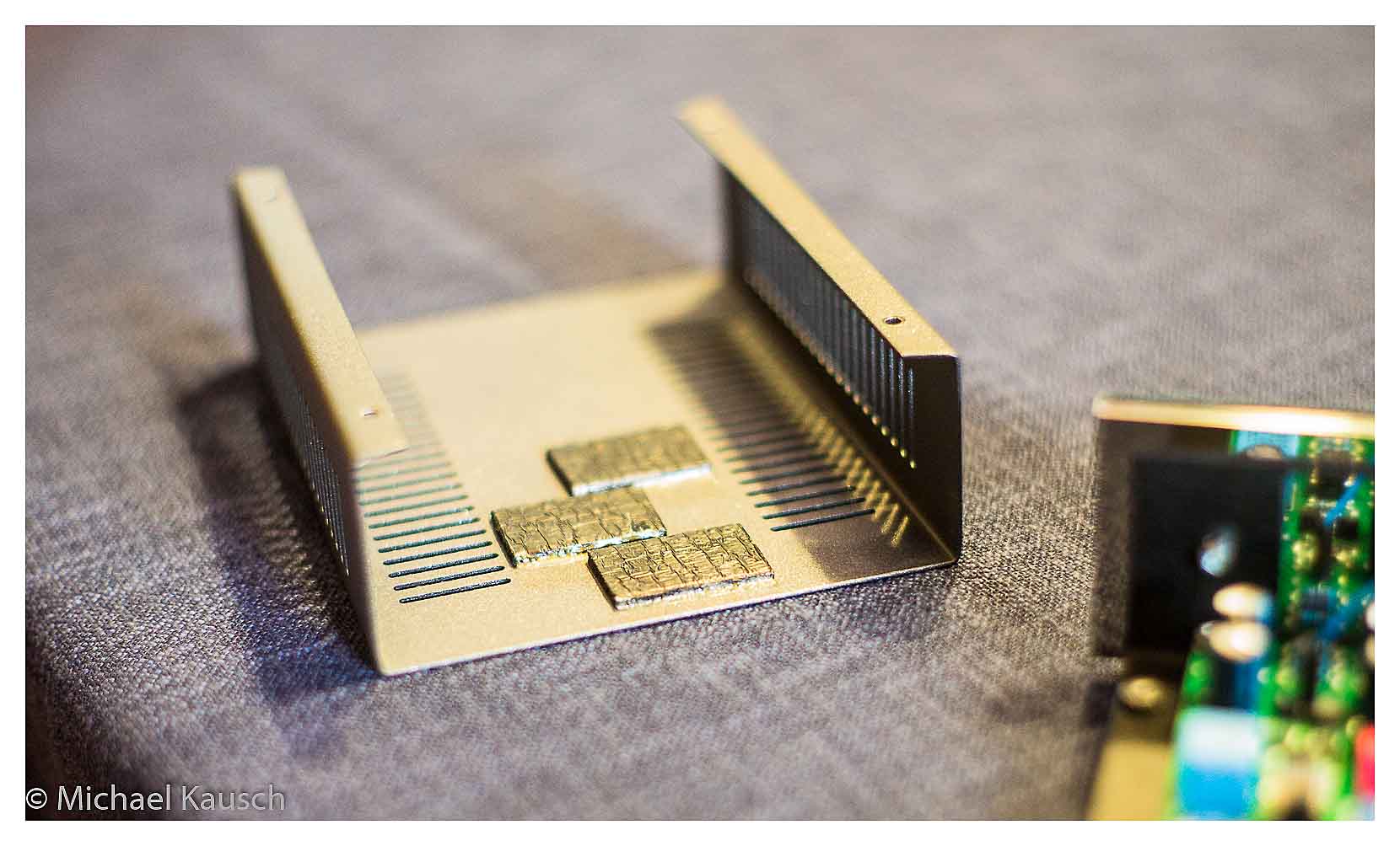 Heisse Platte - Der Phonovorverstärker RESTEK MINIRIA